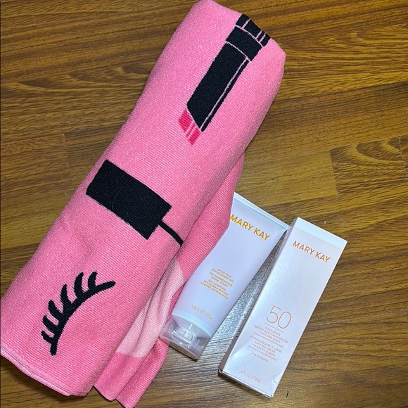 Mary Kay | Skincare | Mary Kay Skincare Set With Spf 5 And After Sun ...